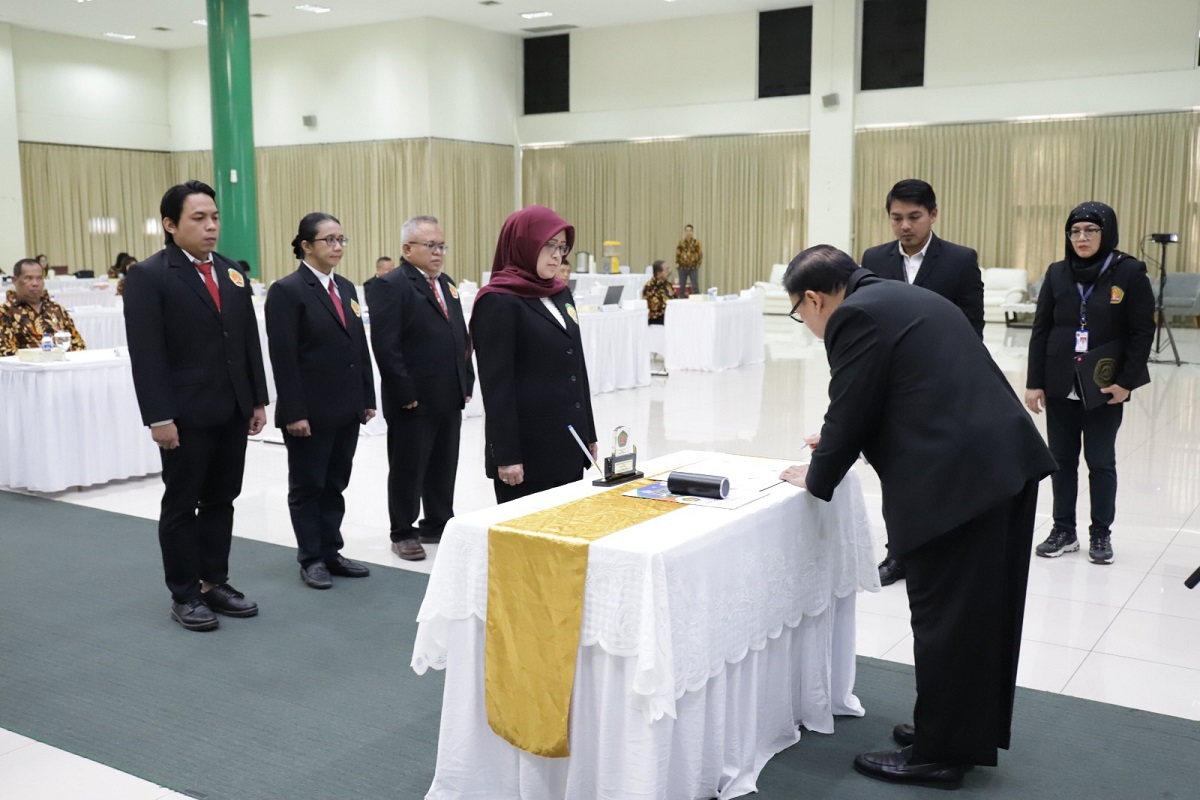 Rektor Ubhara Jaya Lantik 4 Dekan Baru di Lingkungan Universitas ...